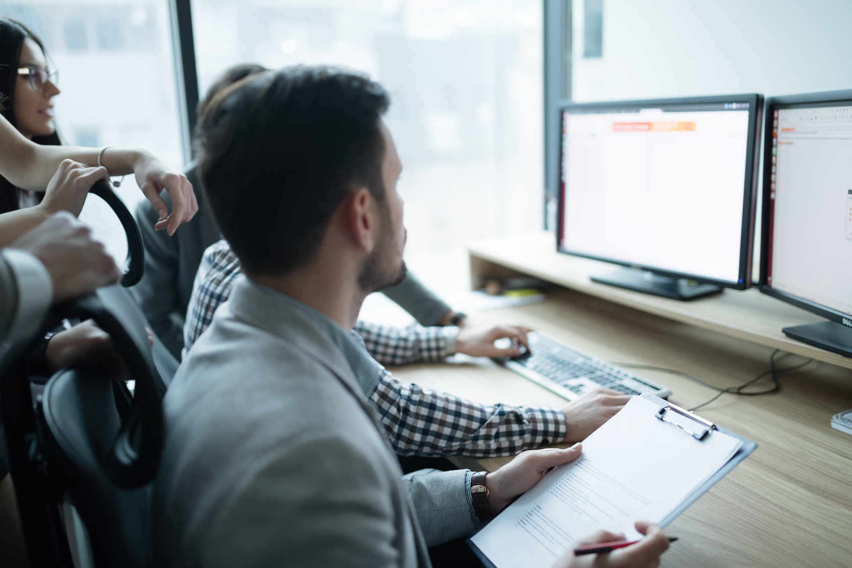 24/7 System Monitoring - ISANDO CAPITAL